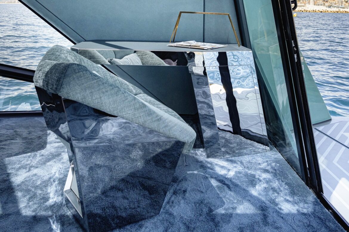 BMW x TYDE Unveils Luxury Electric Yacht “THE ICON” – OVERSTANDARD ...